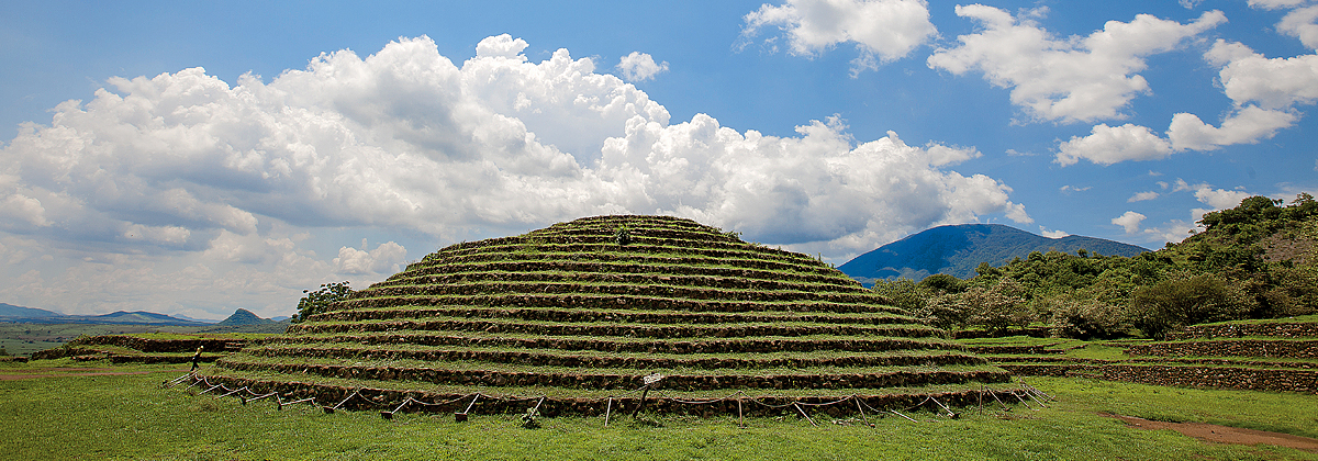 Explore Guachimontones - Escapadas